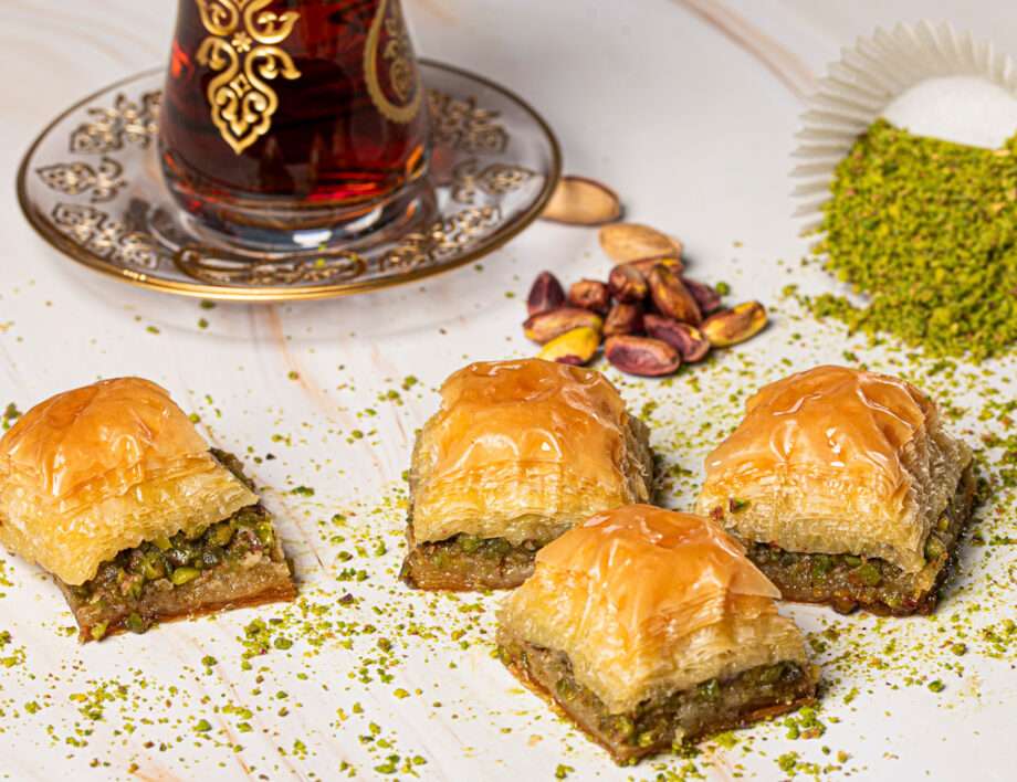 Rəmzioğlu Paxlava Premium Milli Və Türk Paxlava Məkanınız